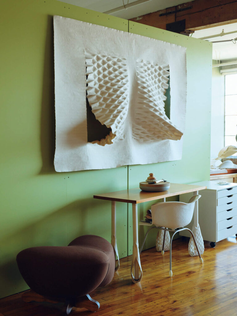 Christa B.Allen（女優）とChuck Krall（フォトグラファー）の居住空間。LAダウンタウンで出会った、アーティストの暮らし ...